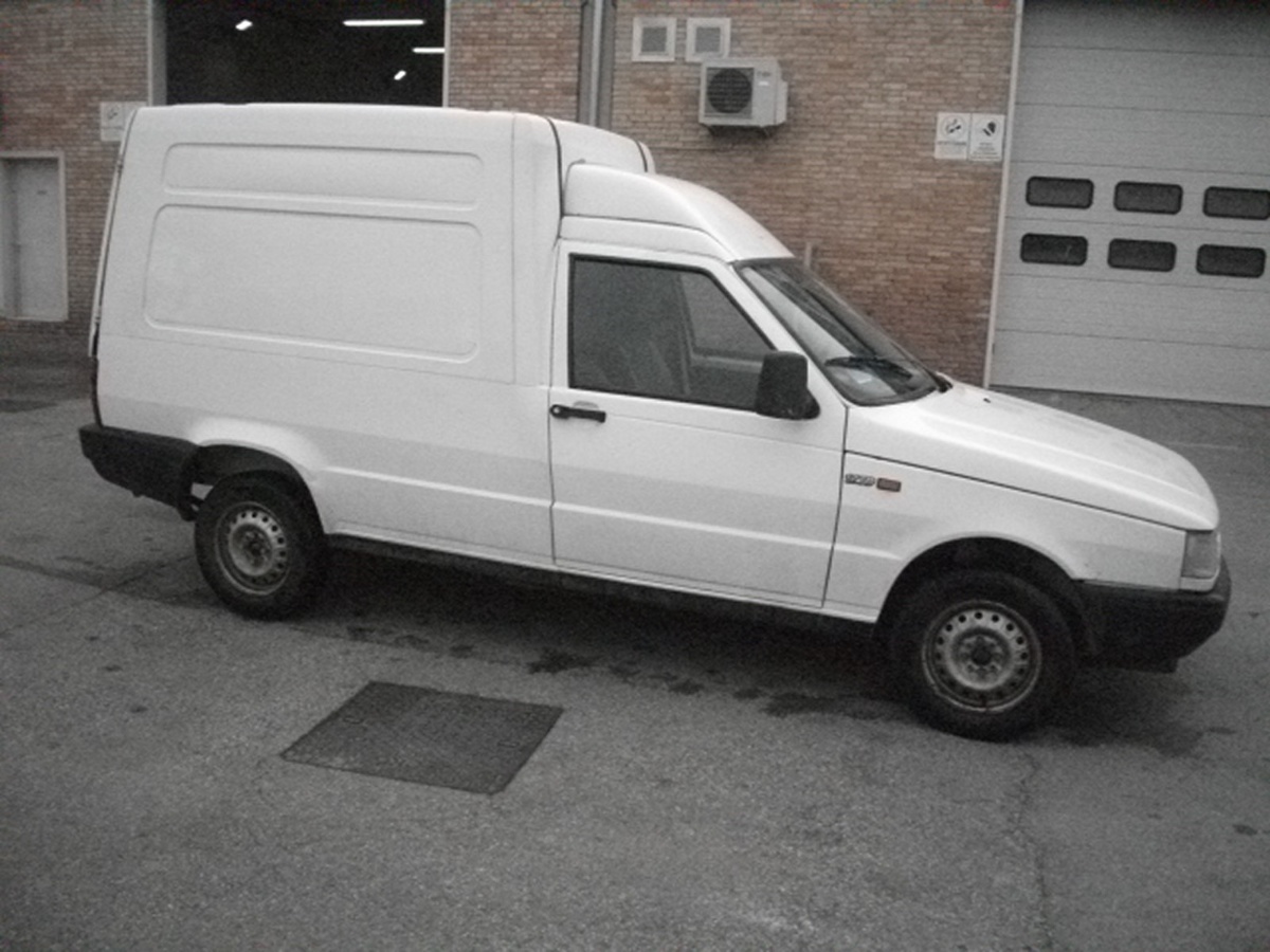 FIAT FIAT AUTO SPA 146 Usato