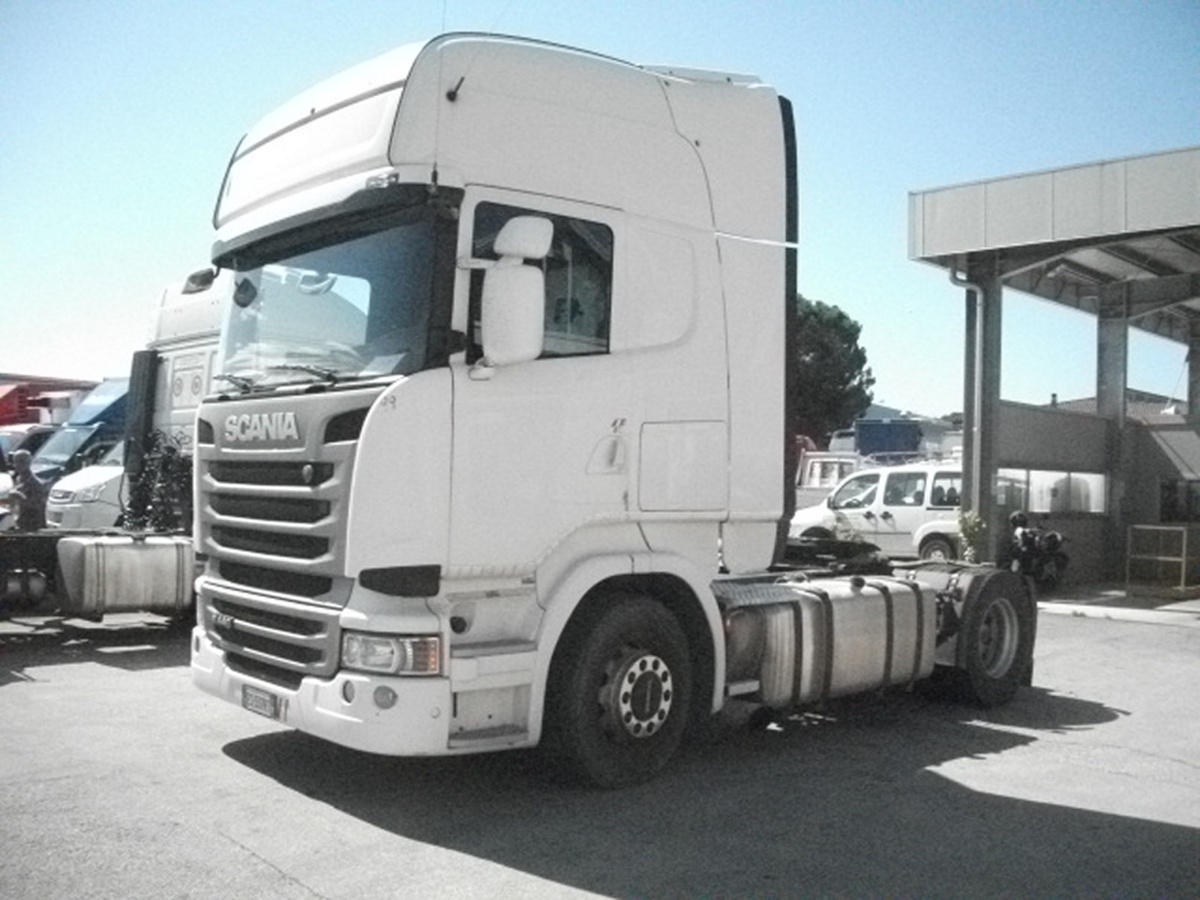 SCANIA SCANIA N 320 440-TRATTORE Usato