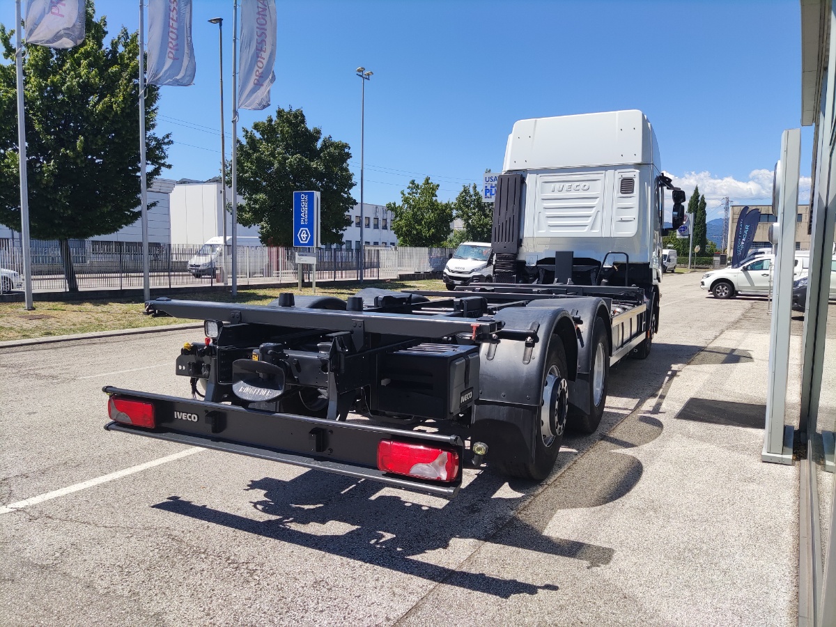 IVECO IVECO AS 260 S48Y/FS-CM e-tronic Usato