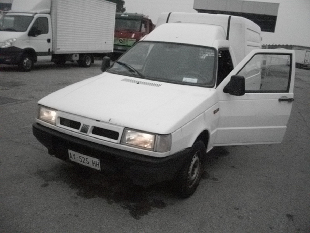 FIAT FIAT AUTO SPA 146 Usato