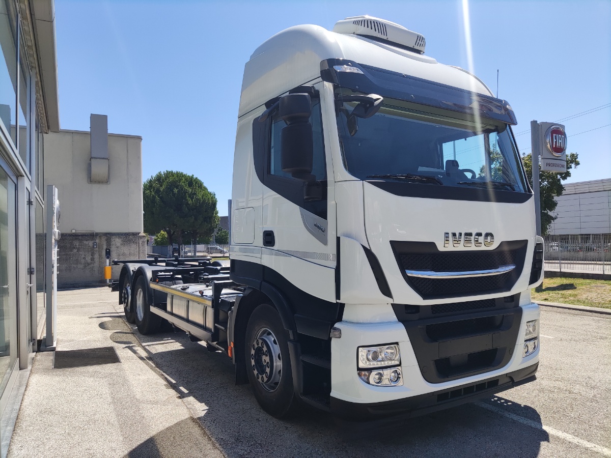 IVECO IVECO AS 260 S48Y/FS-CM e-tronic Usato
